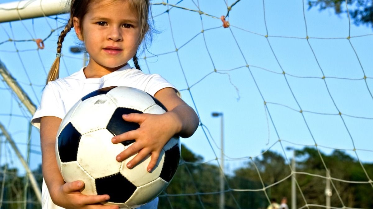 'AITA for not wanting my 4-year-old daughter to join a soccer team?' | Someecards AITA