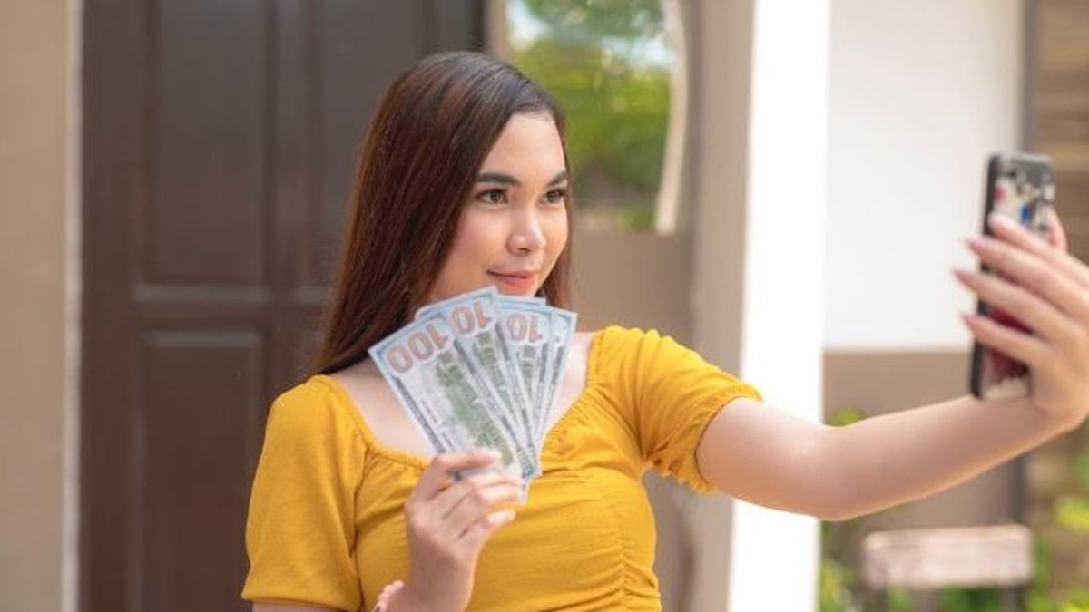 Teen sells Nintendo Switch to give GF money to see her dying grandma; she lied. | Someecards TIFU